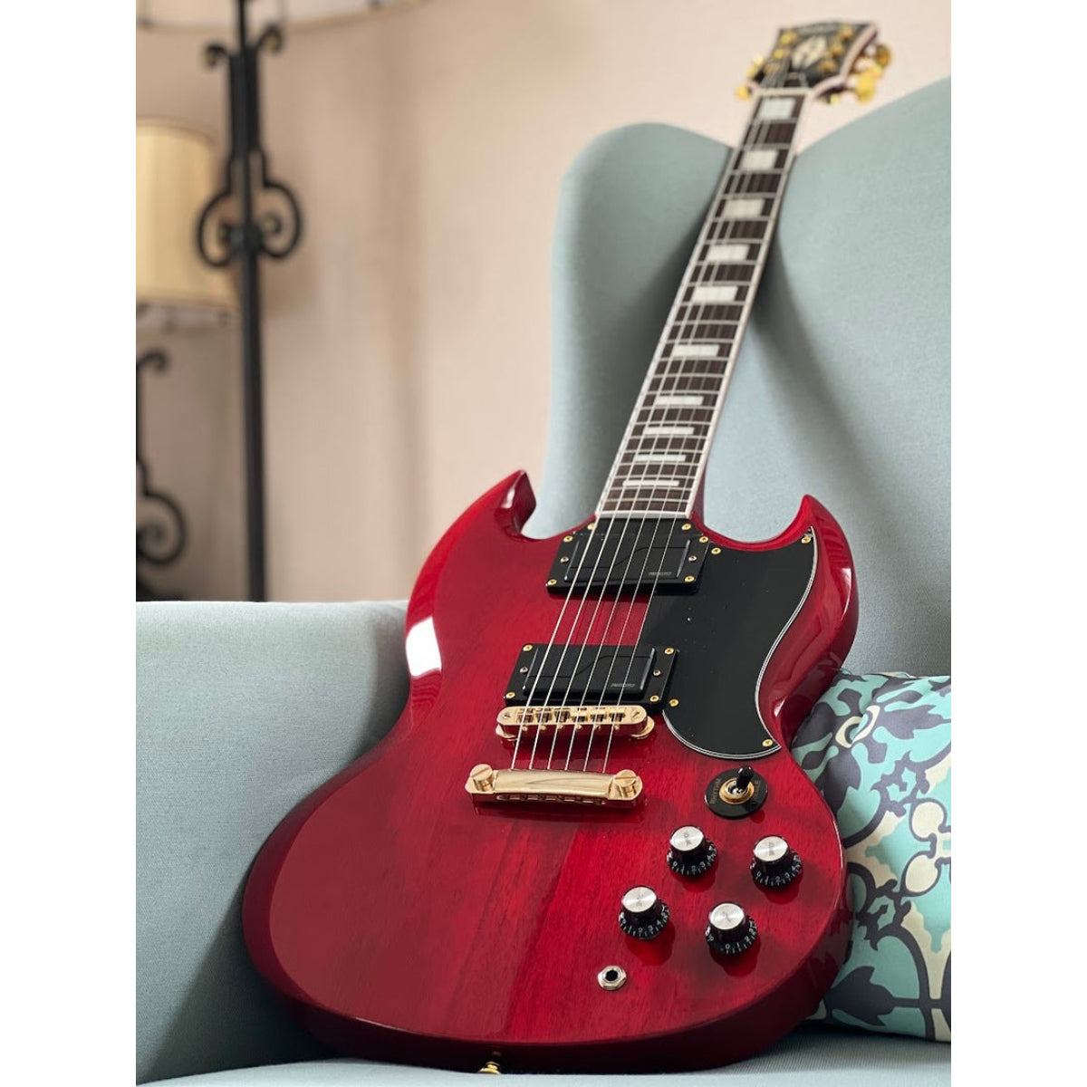 Đàn Guitar Điện Soloking SG60, Fishman Fluence, Transparent Red Cherry ...